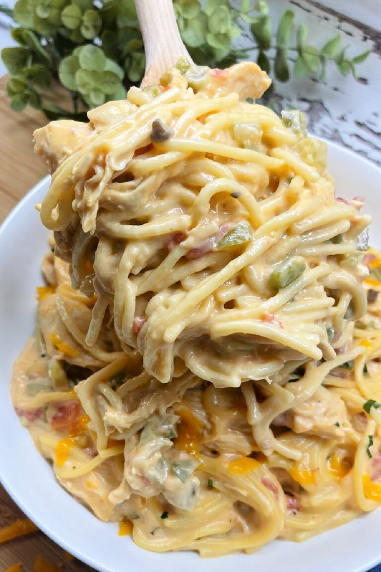 Crockpot Chicken Spaghetti - ChefAlli.com